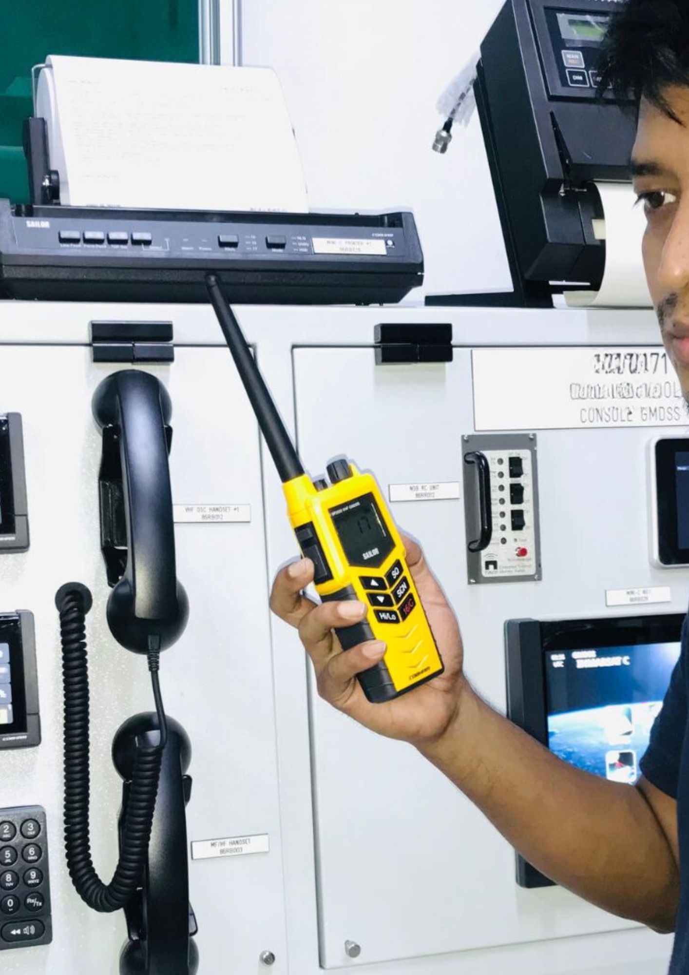 UHF/VHF Radio Systems - Transceivetech